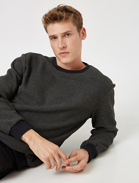 Koton Erkek Klasik Kesim Bisiklet Yaka Uzun Kollu Kazak