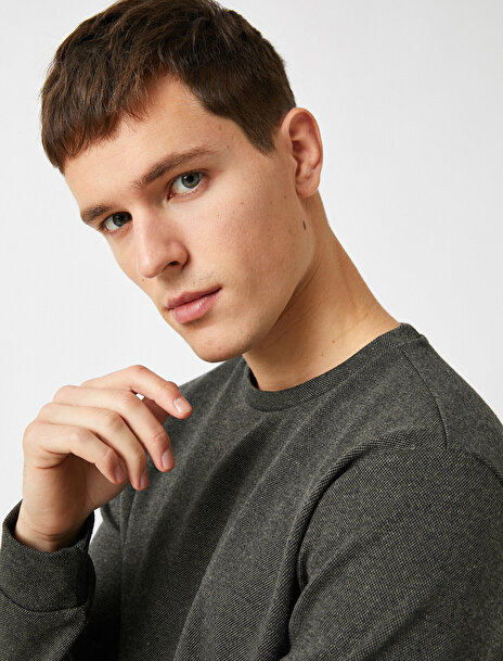 Koton Erkek Pamuklu Basic Bisiklet Yaka Uzun Kollu Kazak