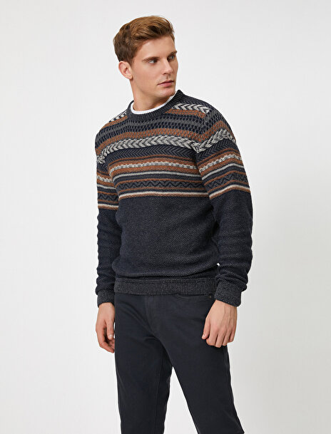 Koton Erkek Bisiklet Yaka Desenli Slim Fit Triko Kazak Koton Erkek Bisiklet Yaka Desenli Slim Fit Triko Kazak
