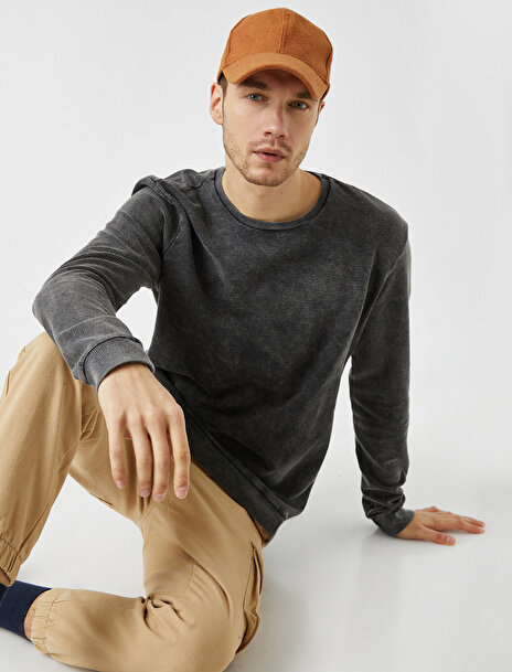 Koton Erkek Pamuklu Slim Fit Bisiklet Yaka Uzun Kollu Kazak