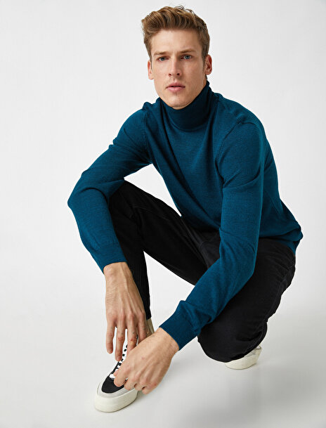 Koton Erkek Boğazlı Uzun Kollu Slim Fit Triko Kazak