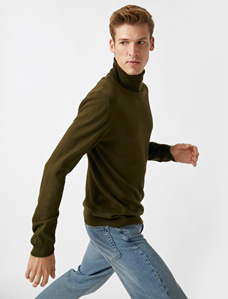 Koton Erkek Boğazlı Uzun Kollu Slim Fit Triko Kazak Koton Erkek Boğazlı Uzun Kollu Slim Fit Triko Kazak