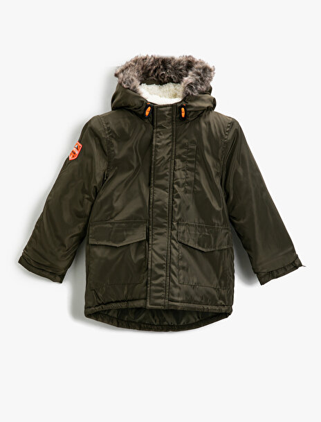 Koton Erkek Çocuk Suni Kürklü Kapüşonlu Kaban