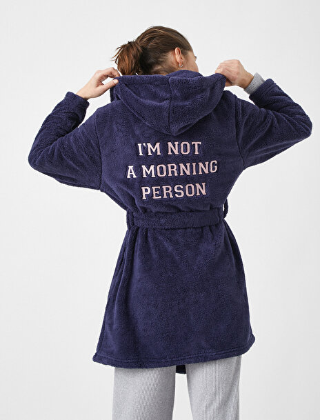 Koton Kadın Peluş Kapüşonlu Nakışlı Sloganlı Sabahlık Koton Kadın Peluş Kapüşonlu Nakışlı Sloganlı Sabahlık
