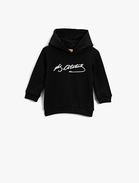 Koton Erkek Çocuk Pamuklu Kapüşonlu Atatürk İmzası Baskılı Sweatshirt