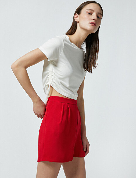 Koton Kadın Pile Detaylı Şort