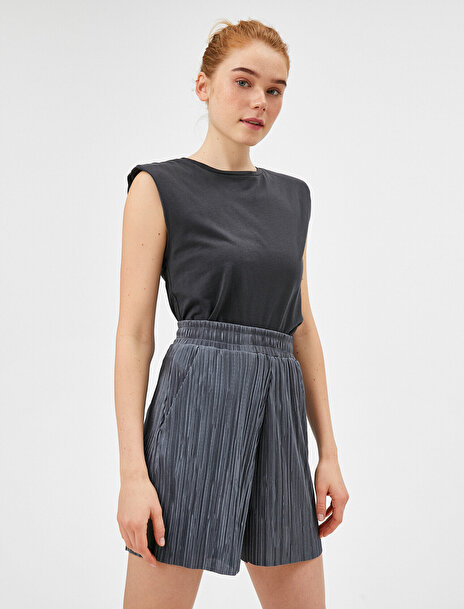 Koton Kadın Pileli Şort