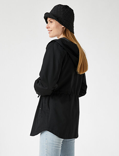 Koton Kadın Kapüşonlu Yağmurluk