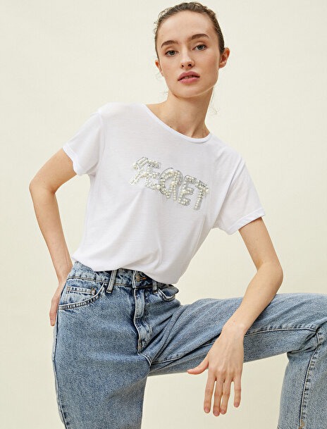 Koton Kadın İncili Tişört Slogan Detaylı Bisiklet Yaka