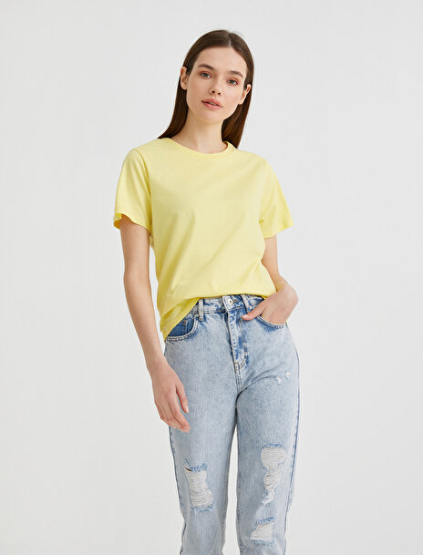 Koton Kadın Bisiklet Yaka Tişört Kısa Kollu Basic Pamuklu Oversize Koton Kadın Bisiklet Yaka Tişört Kısa Kollu Basic Pamuklu Oversize