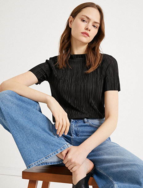 Koton Kadın Dik Yaka Tişört Metalik