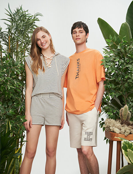 Koton Kadın Kapüşonlu Sweatshirt Kısa Kollu Çizgili Pamuklu Koton Kadın Kapüşonlu Sweatshirt Kısa Kollu Çizgili Pamuklu