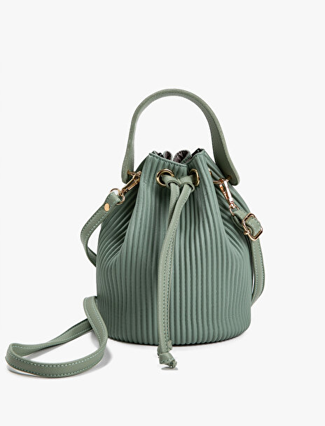 Koton Kadın Çizgili Suni Deri Büzgülü Bucket Çanta Koton Kadın Çizgili Suni Deri Büzgülü Bucket Çanta