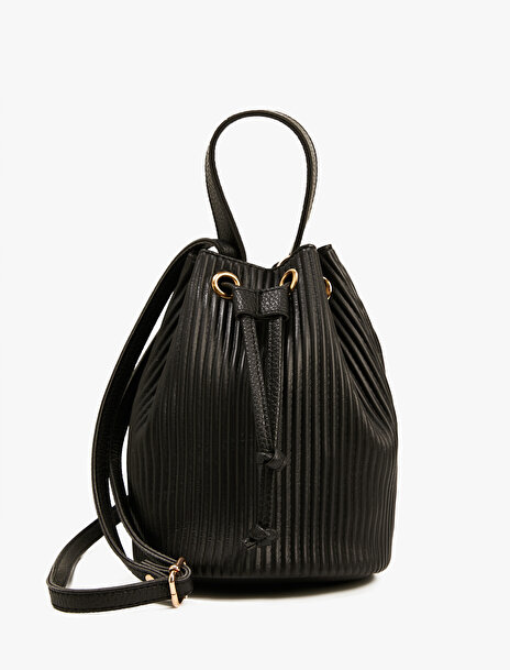 Koton Kadın Çizgili Suni Deri Büzgülü Bucket Çanta Koton Kadın Çizgili Suni Deri Büzgülü Bucket Çanta