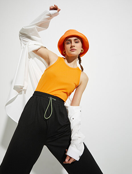 Koton Kadın Fitilli Atlet Halter Yaka Tanktop Koton Kadın Fitilli Atlet Halter Yaka Tanktop