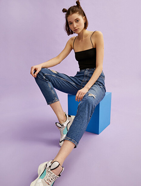 Koton Kadın Mom Jean - Normal Bel Dar Kesim Dar Paça Pantolon Pamuklu