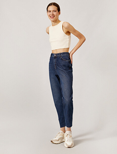 Koton Kadın Mom Jean - Normal Bel Dar Kesim Dar Paça Pamuklu Pantolon Koton Kadın Mom Jean - Normal Bel Dar Kesim Dar Paça Pamuklu Pantolon