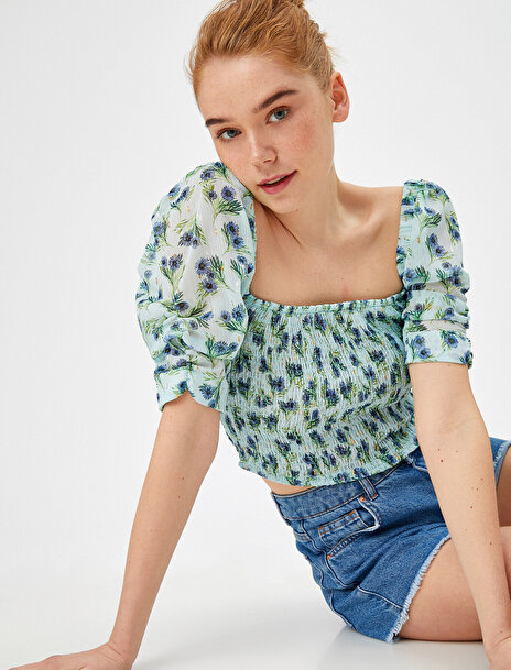 Koton Kadın Çiçekli Bluz Kısa Kollu Kare Yaka