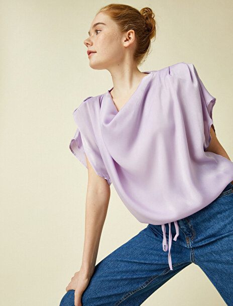 Koton Kadın Vatkalı Bluz Drapeli Kısa Kollu Koton Kadın Vatkalı Bluz Drapeli Kısa Kollu