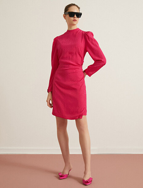 Koton Kadın Uzun Kollu Elbise Dik Yaka Midi