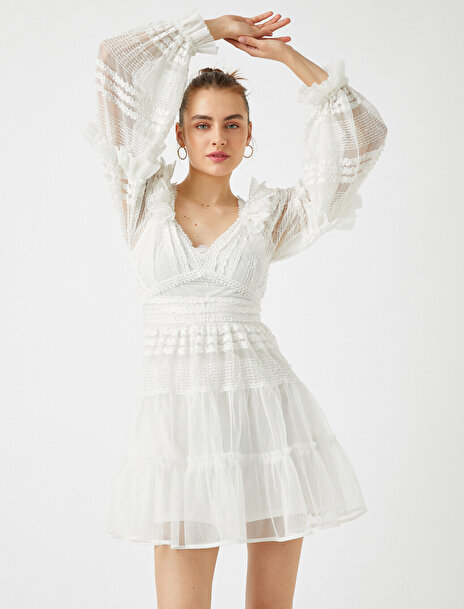 Koton Kadın Dantel Detayli Tüllü Elbise