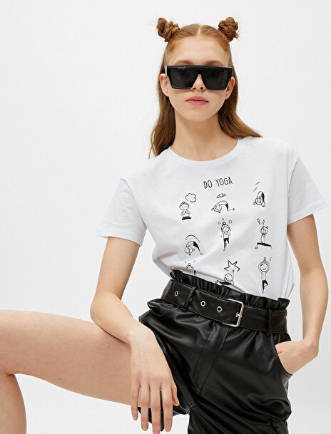 Koton  Baskılı Tişört Yoga Temalı Pamuklu