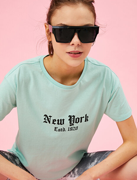 Koton Kadın Yazılı Baskılı Tişört Bisiklet Yaka