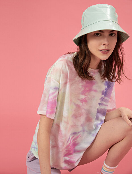 Koton Kadın Batik Desenli Tişört Bisiklet Yaka