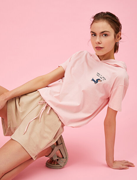 Koton Kadın Kapüşonlu Tişört Baskılı Pamuklu Koton Kadın Kapüşonlu Tişört Baskılı Pamuklu