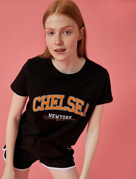 Koton Kadın Baskılı Tişört Bisiklet Yaka Kısa Kollu Pamuklu Oversize