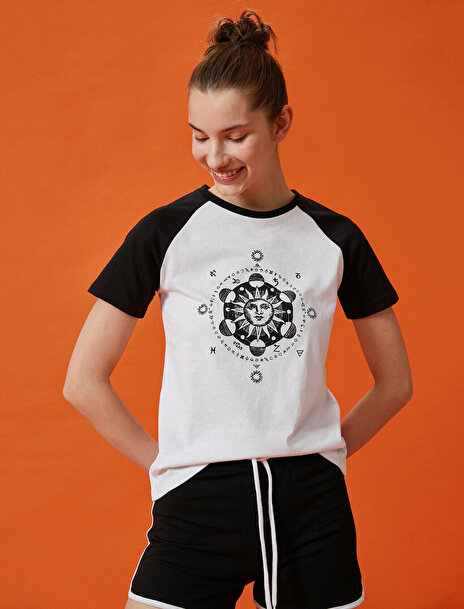 Koton Ole Genç Kız Bisiklet Yaka Tişört Renk Bloklu Baskılı