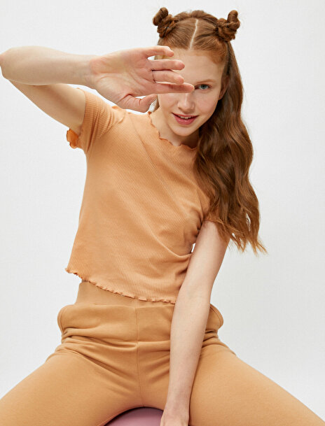 Koton Ole Genç Kız Bisiklet Yaka Tişört Fırfır Detaylı Fitilli