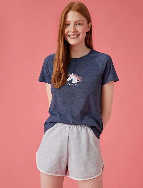 Koton Kadın Unicorn Baskılı Tişört