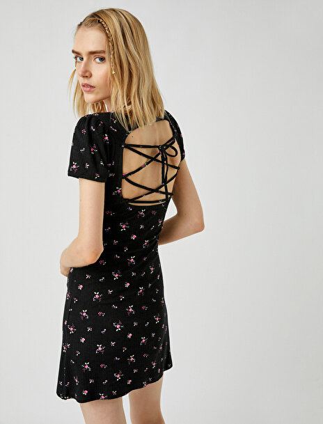 Koton Ole Genç Kız Desenli Sırt Detaylı Elbise