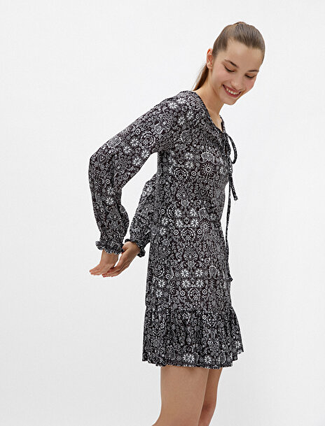 Koton Ole Genç Kız Çiçekli Yazlık Elbise Uzun Kollu Mini Koton Ole Genç Kız Çiçekli Yazlık Elbise Uzun Kollu Mini