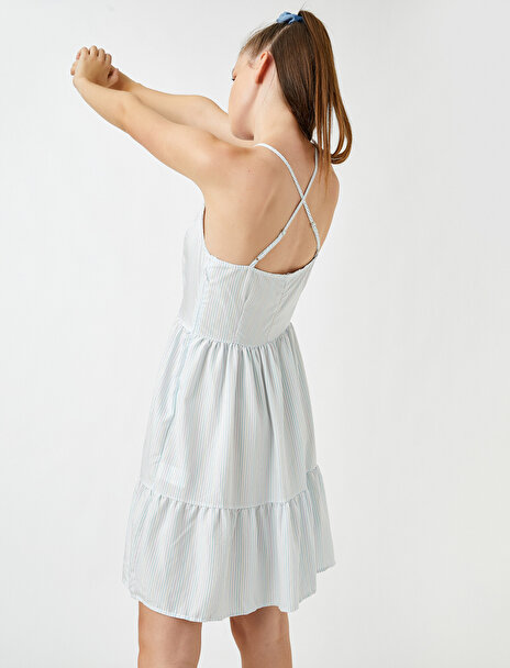 Koton Ole Genç Kız Sırt Detaylı Elbise Çizgili Volanlı