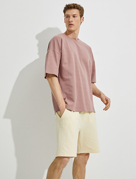 Koton Erkek Rahat Kesim Tişört Pamuklu Kısa Kollu Bisiklet Yaka Oversize Koton Erkek Rahat Kesim Tişört Pamuklu Kısa Kollu Bisiklet Yaka Oversize