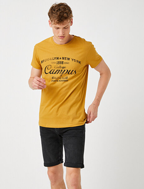 Koton Erkek Pamuklu Yazılı Baskılı Kısa Kollu Bisiklet Yaka Tişört