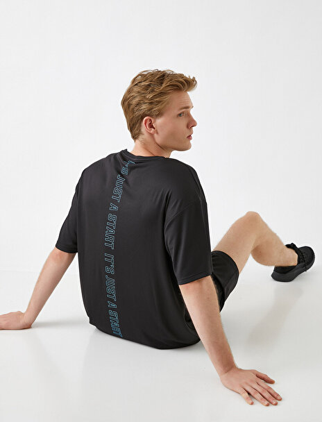 Koton Erkek Arkası Baskılı Spor Tişört