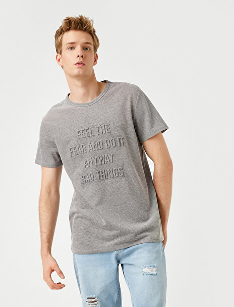 Koton Erkek Sloganlı Tişört Kabartmalı Kısa Kollu Koton Erkek Sloganlı Tişört Kabartmalı Kısa Kollu