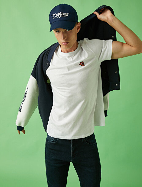 Koton Erkek İşlemeli Tişört Pamuklu Kısa Kollu Regular Fit