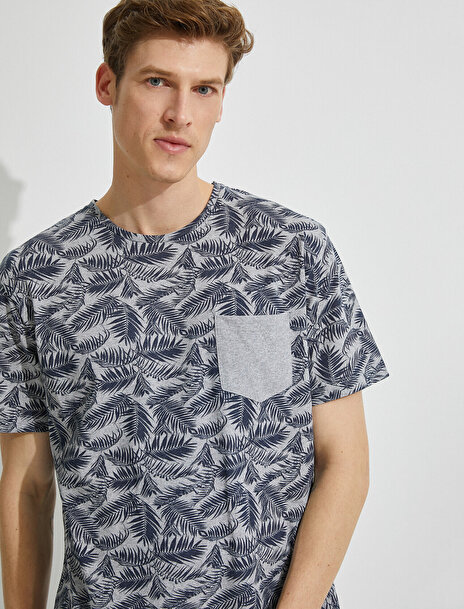 Koton Erkek Desenli Tişört Cepli Pamuklu