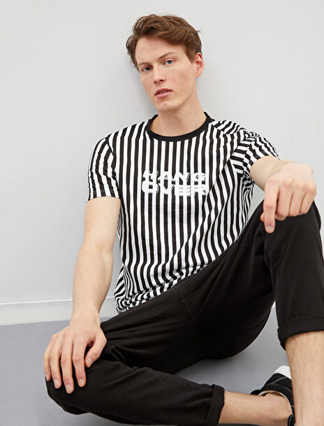 Koton Erkek Çizgili Tişört Kısa Kollu Yazı Baskılı Pamuklu