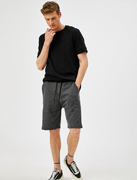 Koton Erkek Cepli Bermuda Şort Belden Bağlamalı Pamuklu Koton Erkek Cepli Bermuda Şort Belden Bağlamalı Pamuklu