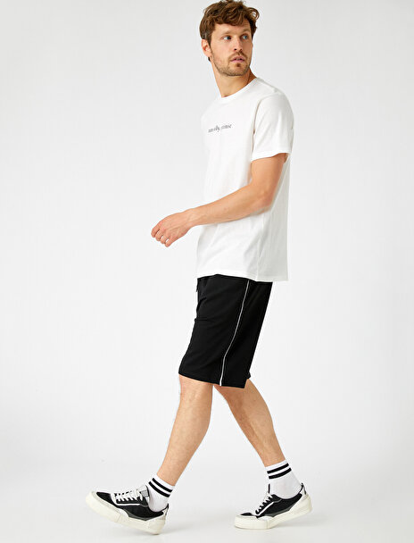 Koton Erkek Şerit Detaylı Bermuda Şort Pamuklu Koton Erkek Şerit Detaylı Bermuda Şort Pamuklu