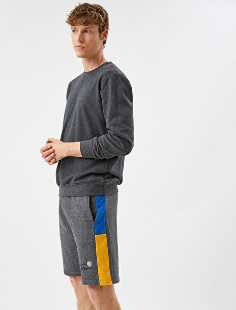 Koton Erkek Renk Bloklu Bermuda Şort Koton Erkek Renk Bloklu Bermuda Şort