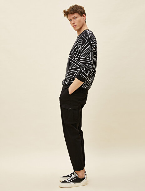 Koton Erkek Gabardin Kumaştan Pamuklu Tapared Fit Kargo Jogger Pantolon Koton Erkek Gabardin Kumaştan Pamuklu Tapared Fit Kargo Jogger Pantolon