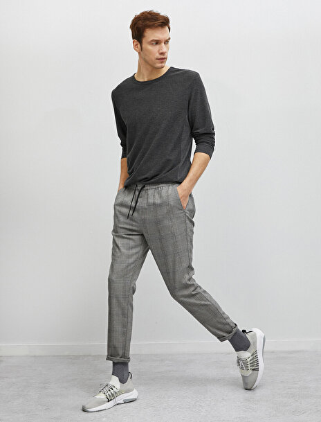 Koton Erkek Poplin Kumaştan Tapered Fit Cepli Bel Bağlamalı Pantolon