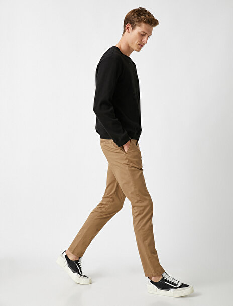 Koton Erkek Slim Fit Gabardin Kumaştan Cepli Basic Chino Pantolon Koton Erkek Slim Fit Gabardin Kumaştan Cepli Basic Chino Pantolon