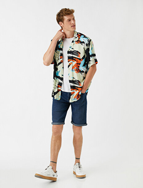 Koton Erkek Rahat Likralı Kot Şort Koton Erkek Rahat Likralı Kot Şort